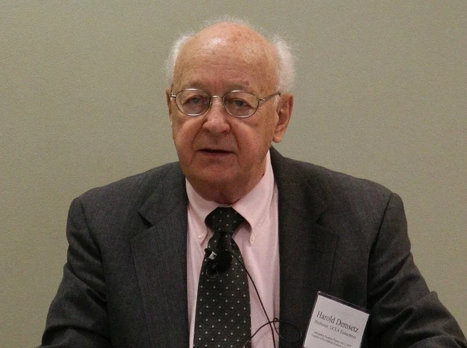 Harold Demsetz: Blahobyt může za to, že lidé přestávají usilovně ...